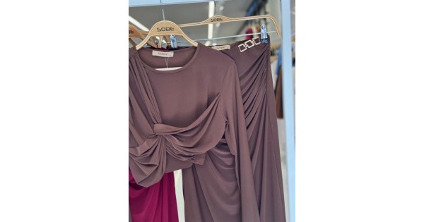 Sandy Suit with Accessories and Gathering Details 10263