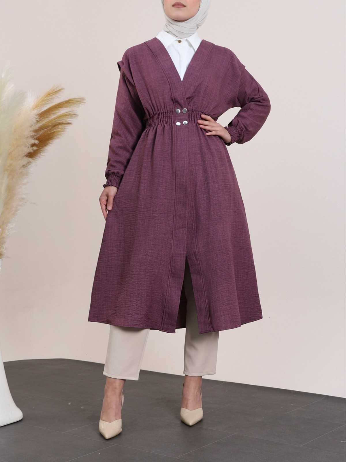 Linen Cap with Elastic Sleeves and Waist and Snap Fasteners